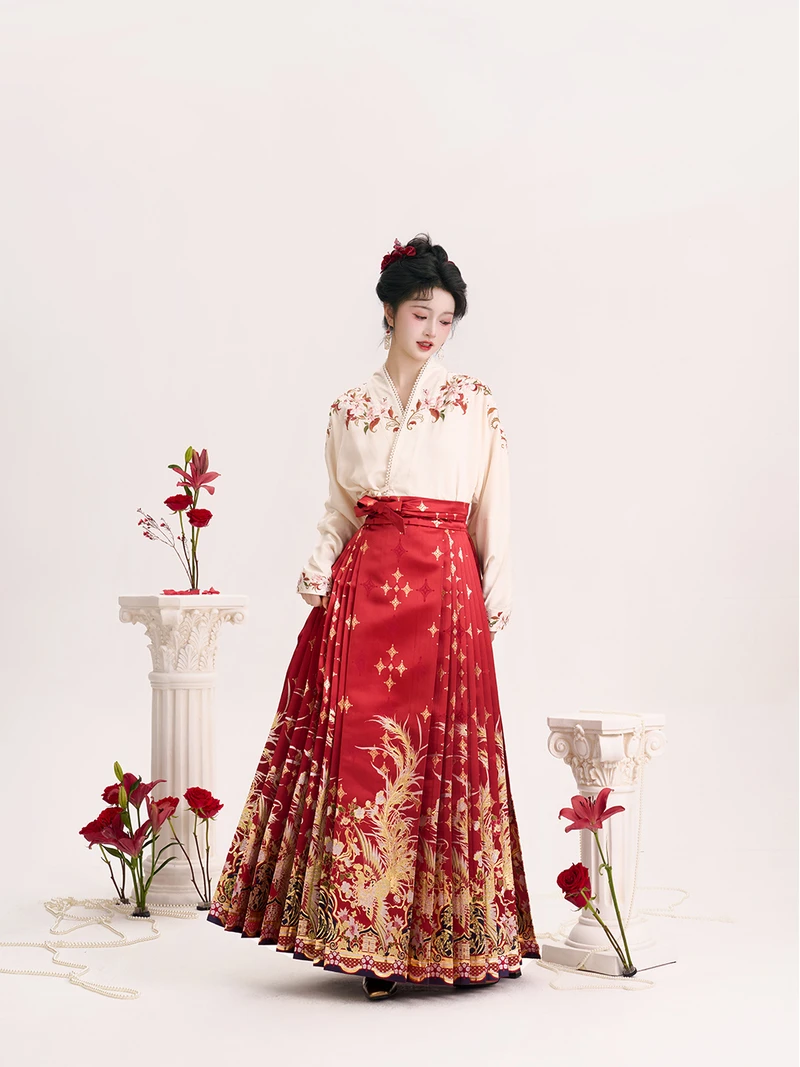 Ming Dynasty Hanfu Wedding Mamian Qun – Phoenix Embroidered Gold ...